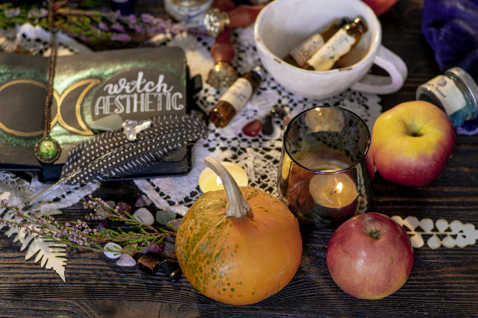 Heinz Unveils Spooky Black Garlic Mayo for Halloween in Brazil | BackZee