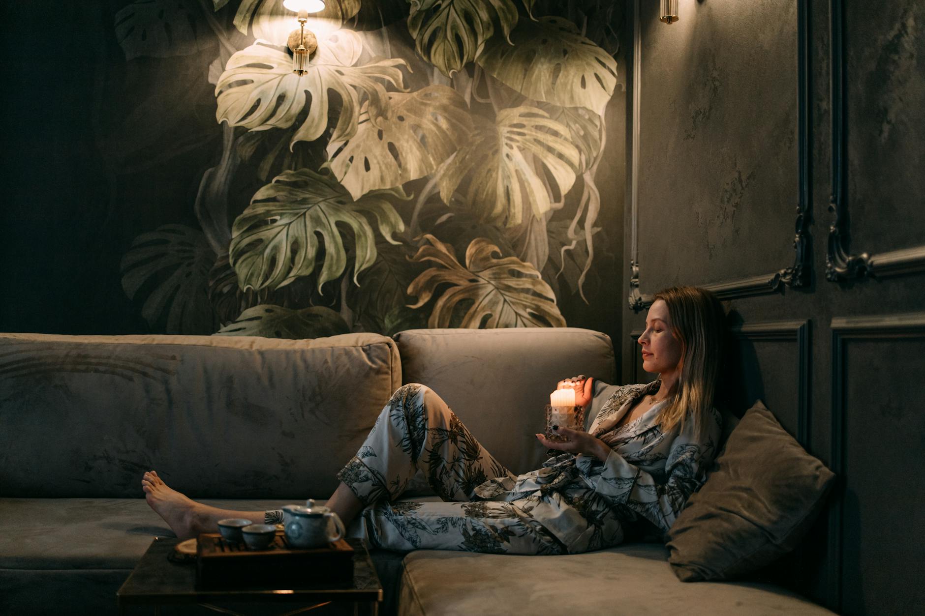 How to Master the Art of Relaxation: A Guide for Workaholics | BackZee
