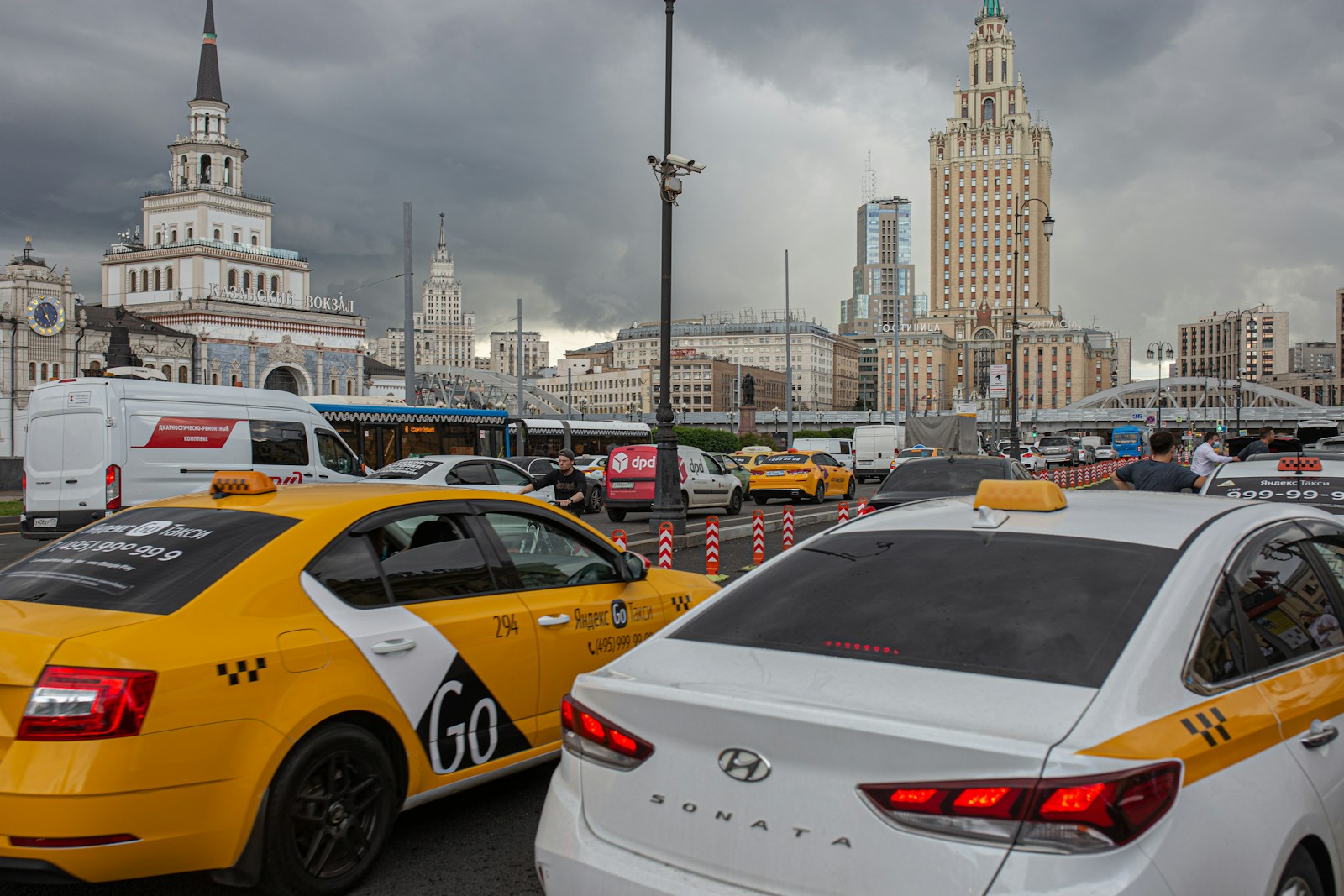 Moscow Set to Launch Self-Driving Taxis in 2026 | BackZee